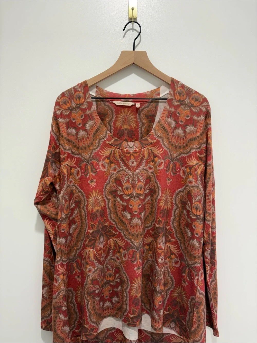 Soft Surroundings | Tops | Soft Surroundings Lightweight Long Line Top ...